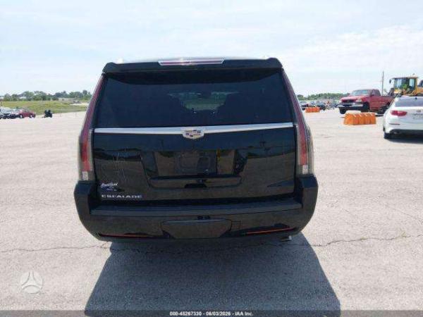 Melns Cadillac Escalade 2019 Viļņa, ar dzinēja tilpumu 6.16 L un nobraukumu 233 tūkst. km par 14999 €, foto 4 vietnē AUTOMOTO.COM.LV
