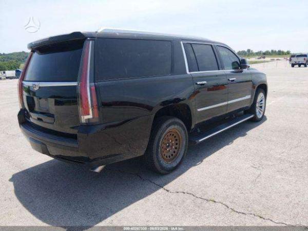 Melns Cadillac Escalade 2019 Viļņa, ar dzinēja tilpumu 6.16 L un nobraukumu 233 tūkst. km par 14999 €, foto 8 vietnē AUTOMOTO.COM.LV
