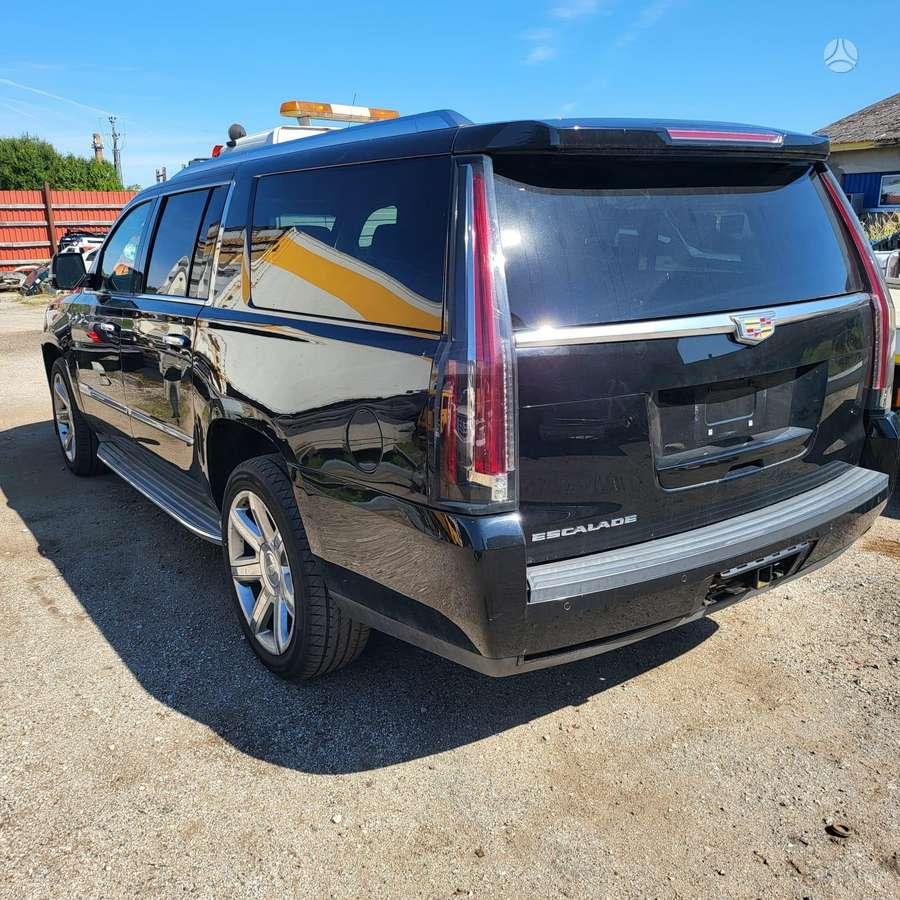 Black Cadillac Escalade 2015 in Tallinn, with an engine capacity of 6.20 L and mileage of 140 thousand km for 17000 €, photo 4 on AUTOMOTO.COM.LV