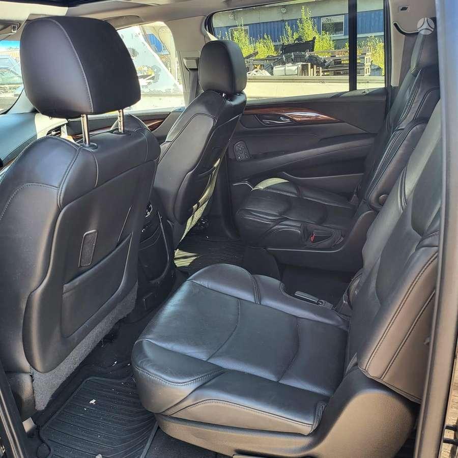 Black Cadillac Escalade 2015 in Tallinn, with an engine capacity of 6.20 L and mileage of 140 thousand km for 17000 €, photo 9 on AUTOMOTO.COM.LV