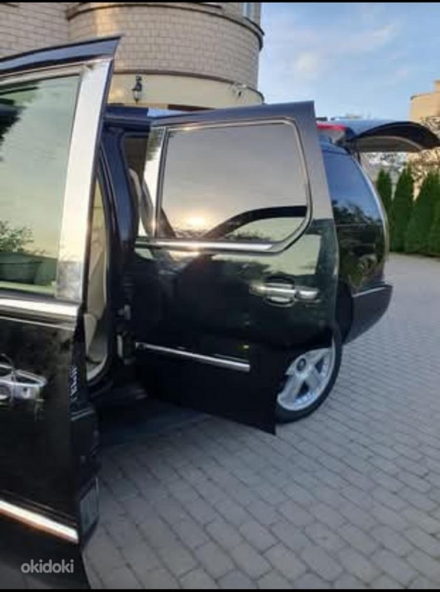 Melns Cadillac Escalade 2011 Narva, ar dzinēja tilpumu 6.20 L un nobraukumu 125 tūkst. km par 17500 €, foto 13 vietnē AUTOMOTO.COM.LV