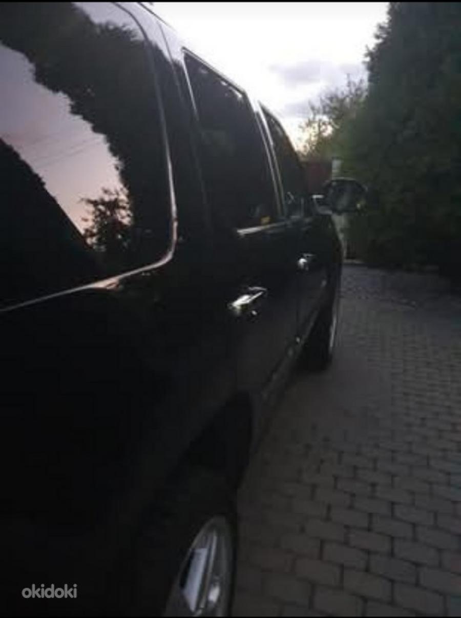 Melns Cadillac Escalade 2011 Narva, ar dzinēja tilpumu 6.20 L un nobraukumu 125 tūkst. km par 17500 €, foto 16 vietnē AUTOMOTO.COM.LV