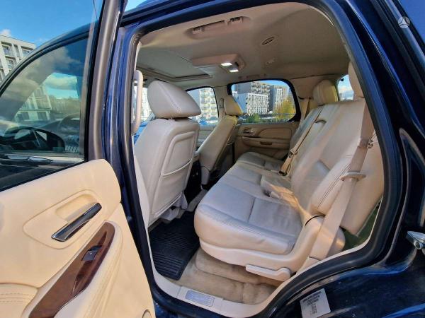 Zils Cadillac Escalade 2009 Viļņa, ar dzinēja tilpumu 6.16 L un nobraukumu 227 tūkst. km par 9750 €, foto 8 vietnē AUTOMOTO.COM.LV