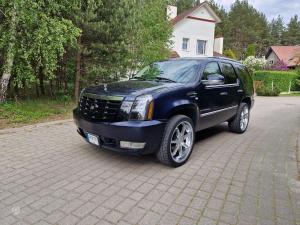 Zils Cadillac Escalade 2009 Viļņa, ar dzinēja tilpumu 6.16 L un nobraukumu 227 tūkst. km par 8250 €, foto  vietnē AUTOMOTO.COM.LV