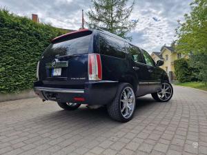 Zils Cadillac Escalade 2009 Viļņa, ar dzinēja tilpumu 6.16 L un nobraukumu 227 tūkst. km par 8250 €, foto 21 vietnē AUTOMOTO.COM.LV