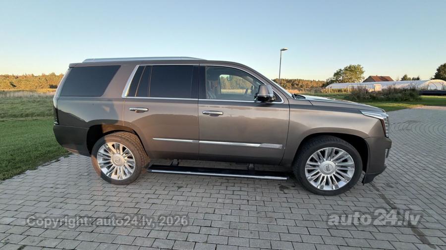 Brūns Cadillac Escalade 2015 Tallina, ar dzinēja tilpumu 6.20 L un nobraukumu 243 tūkst. km par 24900 €, foto 9 vietnē AUTOMOTO.COM.LV