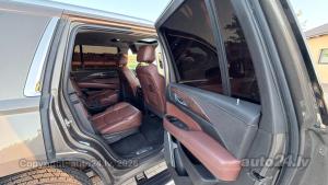 Brūns Cadillac Escalade 2015 Tallina, ar dzinēja tilpumu 6.20 L un nobraukumu 243 tūkst. km par 24900 €, foto 13 vietnē AUTOMOTO.COM.LV