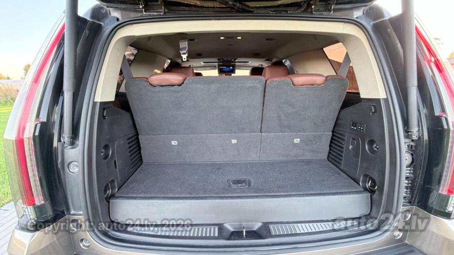Brūns Cadillac Escalade 2015 Tallina, ar dzinēja tilpumu 6.20 L un nobraukumu 243 tūkst. km par 24900 €, foto 19 vietnē AUTOMOTO.COM.LV