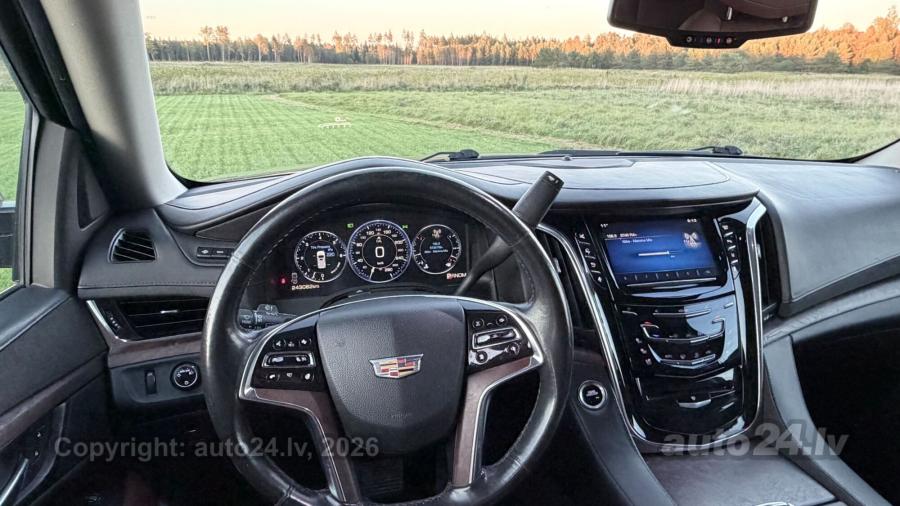 Brūns Cadillac Escalade 2015 Tallina, ar dzinēja tilpumu 6.20 L un nobraukumu 243 tūkst. km par 24900 €, foto 24 vietnē AUTOMOTO.COM.LV