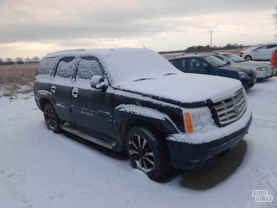 Кадиллак Эскалейд 2005 в Алитус, объемом двигателя 6.00 л и пробегом 370 тыс. км за 6900 €, фото 6 на AUTOMOTO.COM.LV