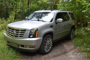 Cadillac Escalade 2008 Ogre, ar dzinēja tilpumu 6.20 L un nobraukumu 398 tūkst. km par 7500 €, foto  vietnē AUTOMOTO.COM.LV