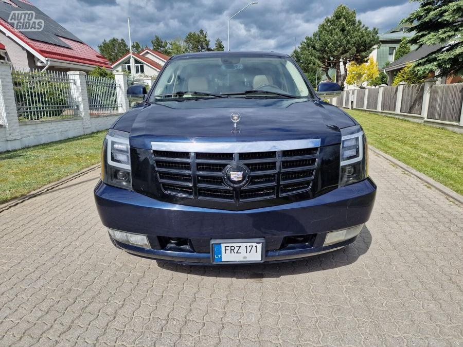 Cadillac Escalade 2009 in Vilnius, with an engine capacity of 6.20 L and mileage of 227 thousand km for 8750 €, photo 5 on AUTOMOTO.COM.LV