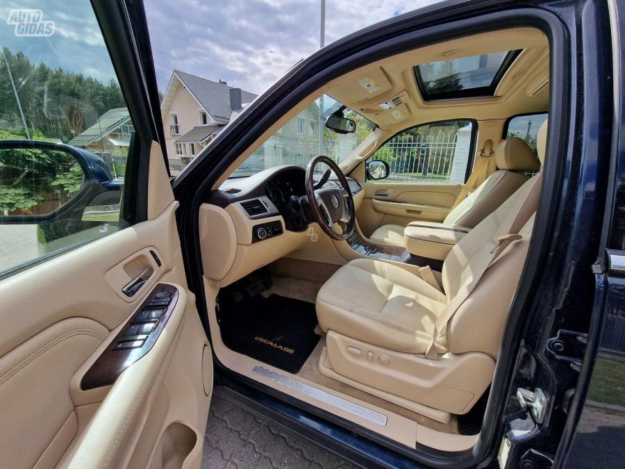 Cadillac Escalade 2009 in Vilnius, with an engine capacity of 6.20 L and mileage of 227 thousand km for 8750 €, photo 12 on AUTOMOTO.COM.LV
