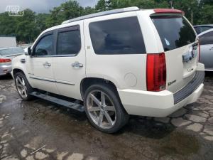 Cadillac Escalade 2012 in Kaunas, with an engine capacity of 6.20 L and mileage of 268 thousand km for 9990 €, photo 3 on AUTOMOTO.COM.LV