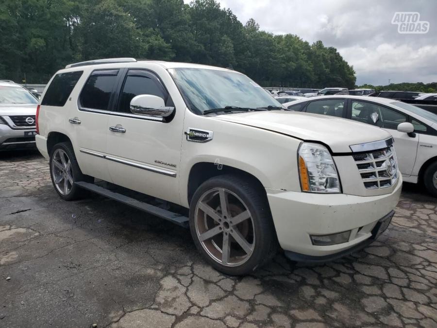 Cadillac Escalade 2012 in Kaunas, with an engine capacity of 6.20 L and mileage of 268 thousand km for 9990 €, photo 5 on AUTOMOTO.COM.LV