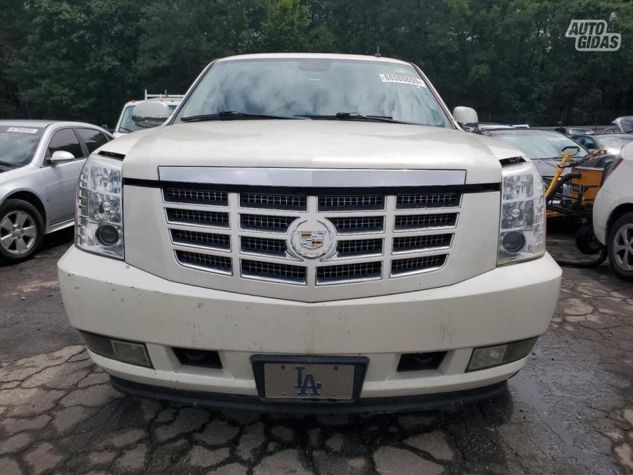 Cadillac Escalade 2012 in Kaunas, with an engine capacity of 6.20 L and mileage of 268 thousand km for 9990 €, photo 6 on AUTOMOTO.COM.LV