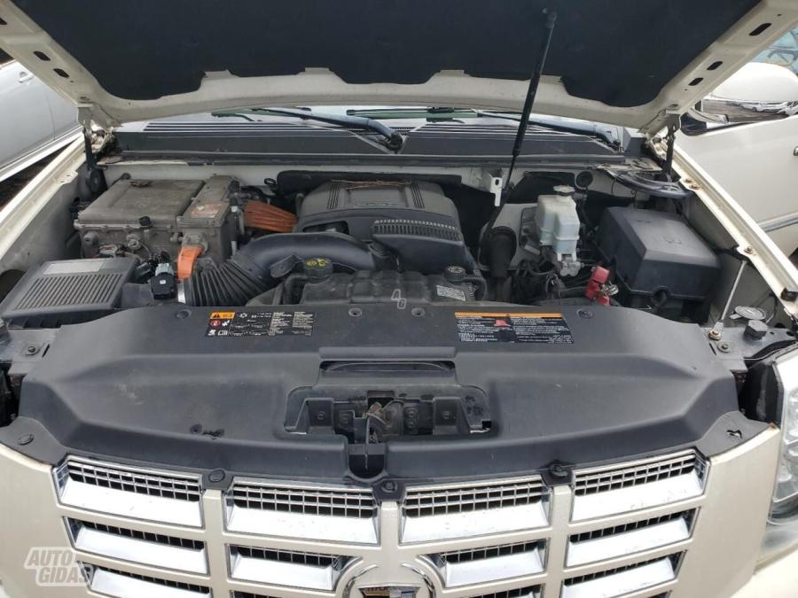 Cadillac Escalade 2012 in Kaunas, with an engine capacity of 6.20 L and mileage of 268 thousand km for 9990 €, photo 12 on AUTOMOTO.COM.LV