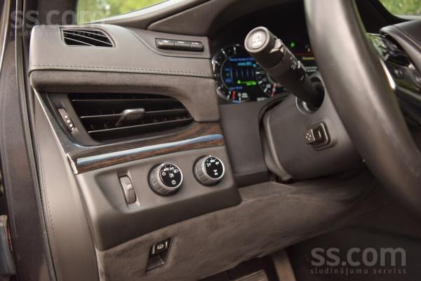 Grey Cadillac Escalade 2016 in Riga, with an engine capacity of 6.20 L and mileage of 59 thousand km for 39000 €, photo 7 on AUTOMOTO.COM.LV