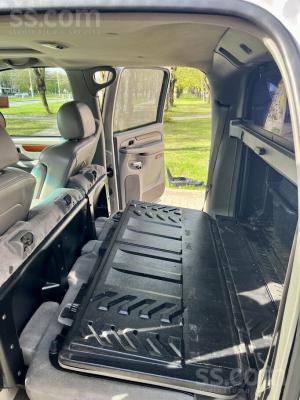 Pelēks Cadillac Escalade 2004 Rīga, ar dzinēja tilpumu 6.00 L un nobraukumu 350 tūkst. km par 9500 €, foto 7 vietnē AUTOMOTO.COM.LV