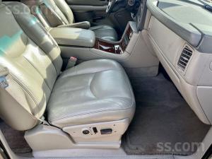 Pelēks Cadillac Escalade 2004 Rīga, ar dzinēja tilpumu 6.00 L un nobraukumu 350 tūkst. km par 9500 €, foto 10 vietnē AUTOMOTO.COM.LV