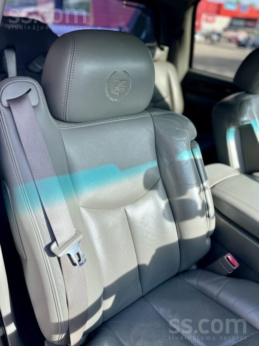 Pelēks Cadillac Escalade 2004 Rīga, ar dzinēja tilpumu 6.00 L un nobraukumu 350 tūkst. km par 9500 €, foto 11 vietnē AUTOMOTO.COM.LV