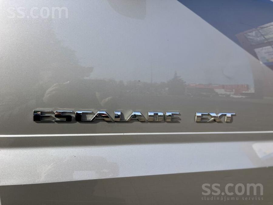 Pelēks Cadillac Escalade 2004 Rīga, ar dzinēja tilpumu 6.00 L un nobraukumu 350 tūkst. km par 9500 €, foto 12 vietnē AUTOMOTO.COM.LV