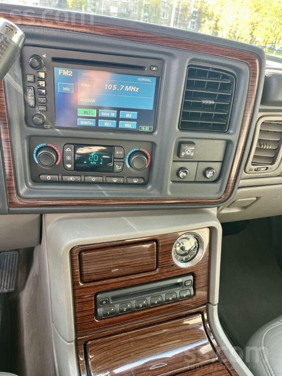 Pelēks Cadillac Escalade 2004 Rīga, ar dzinēja tilpumu 6.00 L un nobraukumu 350 tūkst. km par 9500 €, foto 16 vietnē AUTOMOTO.COM.LV