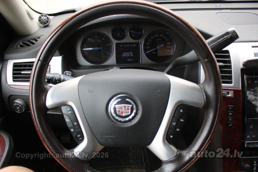 Pelēks Cadillac Escalade 2007 Tallina, ar dzinēja tilpumu 6.20 L un nobraukumu 338 tūkst. km par 8990 €, foto 14 vietnē AUTOMOTO.COM.LV