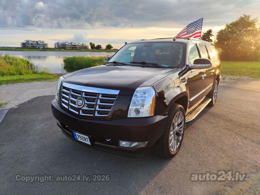 Sarkans Cadillac Escalade 2009 Tallina, ar dzinēja tilpumu 6.20 L un nobraukumu 277 tūkst. km par 10000 €, foto 3 vietnē AUTOMOTO.COM.LV