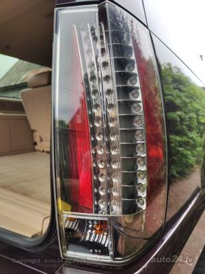 Sarkans Cadillac Escalade 2009 Tallina, ar dzinēja tilpumu 6.20 L un nobraukumu 277 tūkst. km par 10000 €, foto 12 vietnē AUTOMOTO.COM.LV