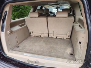 Sarkans Cadillac Escalade 2009 Tallina, ar dzinēja tilpumu 6.20 L un nobraukumu 277 tūkst. km par 10000 €, foto 14 vietnē AUTOMOTO.COM.LV