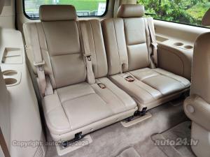 Sarkans Cadillac Escalade 2009 Tallina, ar dzinēja tilpumu 6.20 L un nobraukumu 277 tūkst. km par 10000 €, foto 16 vietnē AUTOMOTO.COM.LV