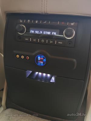 Sarkans Cadillac Escalade 2009 Tallina, ar dzinēja tilpumu 6.20 L un nobraukumu 277 tūkst. km par 10000 €, foto 18 vietnē AUTOMOTO.COM.LV