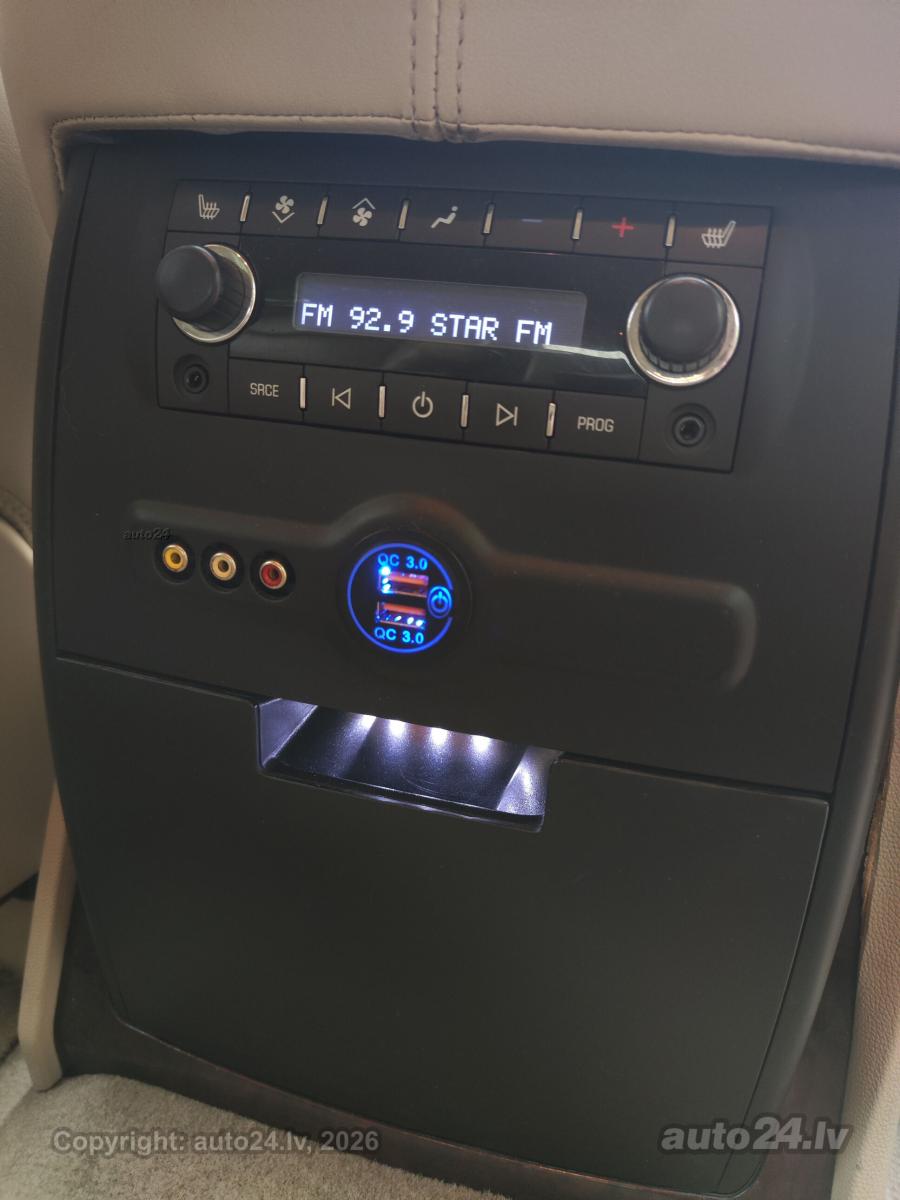Sarkans Cadillac Escalade 2009 Tallina, ar dzinēja tilpumu 6.20 L un nobraukumu 277 tūkst. km par 10000 €, foto 18 vietnē AUTOMOTO.COM.LV