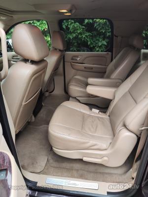 Sarkans Cadillac Escalade 2009 Tallina, ar dzinēja tilpumu 6.20 L un nobraukumu 277 tūkst. km par 10000 €, foto 19 vietnē AUTOMOTO.COM.LV