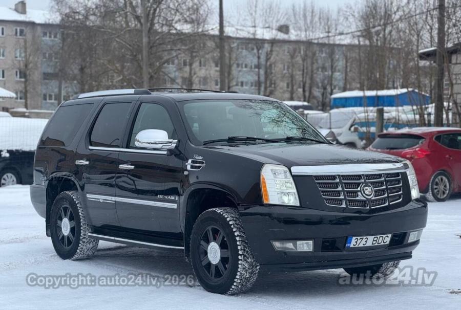 Cadillac Escalade 2007 in Narva, with an engine capacity of 6.20 L and mileage of 243 thousand km for 7990 €, photo 3 on AUTOMOTO.COM.LV