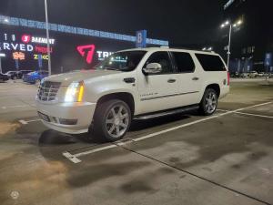 White Cadillac Escalade 2007 in Vilnius, with an engine capacity of 6.20 L and mileage of 130 thousand km for 13950 €, photo 8 on AUTOMOTO.COM.LV