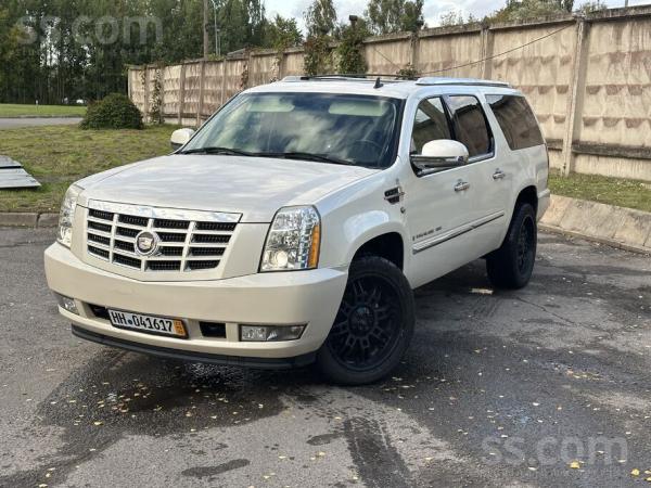 Balts Cadillac Escalade 2008 Rīga, ar dzinēja tilpumu 6.20 L un nobraukumu 225 tūkst. km par 6950 €, foto 4 vietnē AUTOMOTO.COM.LV