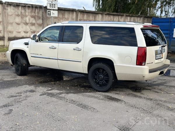 Balts Cadillac Escalade 2008 Rīga, ar dzinēja tilpumu 6.20 L un nobraukumu 225 tūkst. km par 6950 €, foto 7 vietnē AUTOMOTO.COM.LV