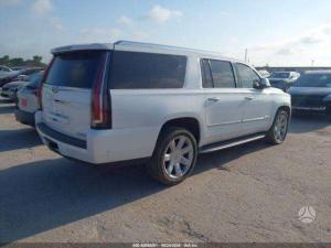 Balts Cadillac Escalade 2019 Viļņa, ar dzinēja tilpumu 6.16 L un nobraukumu 193 tūkst. km par 11999 €, foto 5 vietnē AUTOMOTO.COM.LV