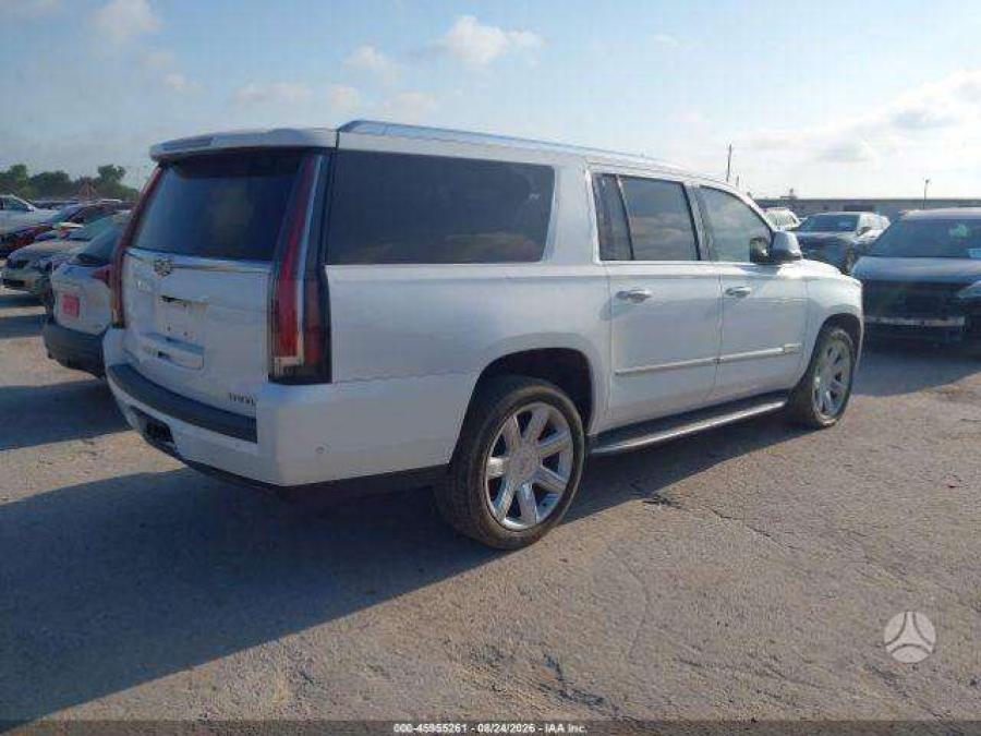 Balts Cadillac Escalade 2019 Viļņa, ar dzinēja tilpumu 6.16 L un nobraukumu 193 tūkst. km par 11999 €, foto 5 vietnē AUTOMOTO.COM.LV