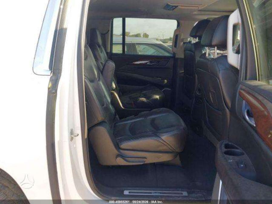 Balts Cadillac Escalade 2019 Viļņa, ar dzinēja tilpumu 6.16 L un nobraukumu 193 tūkst. km par 11999 €, foto 11 vietnē AUTOMOTO.COM.LV