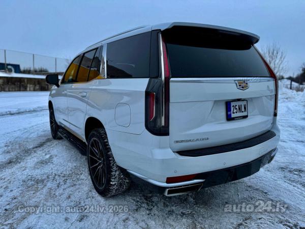 Balts Cadillac Escalade 2020 Tallina, ar dzinēja tilpumu 6.20 L un nobraukumu 145 tūkst. km par 70000 €, foto 5 vietnē AUTOMOTO.COM.LV