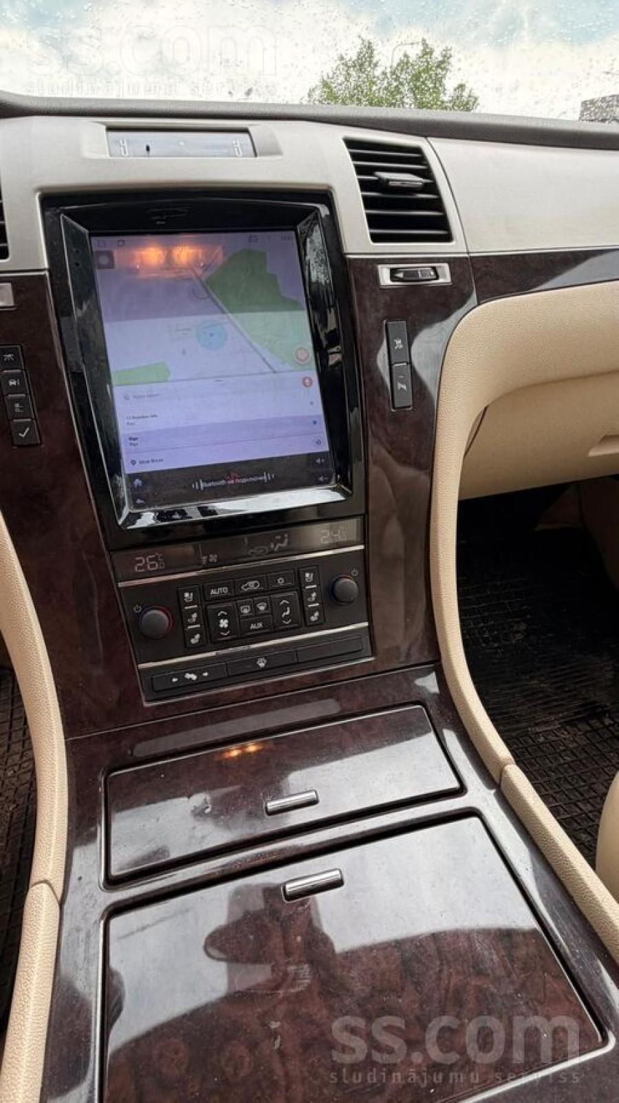 Белый Кадиллак Эскалейд 2007 в Елгава, объемом двигателя 6.20 л и пробегом 255 тыс. км за 9400 €, фото 7 на AUTOMOTO.COM.LV