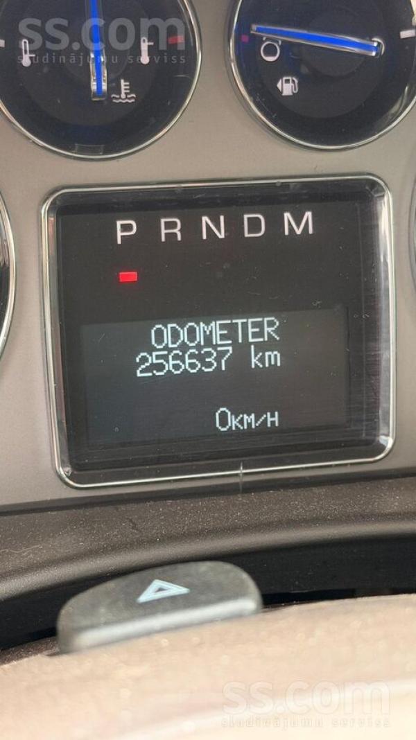 Balts Cadillac Escalade 2007 Jelgava, ar dzinēja tilpumu 6.20 L un nobraukumu 255 tūkst. km par 9400 €, foto 7 vietnē AUTOMOTO.COM.LV