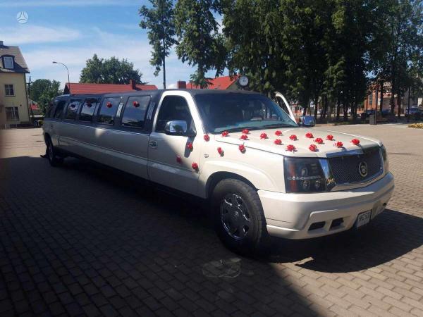Balts Cadillac Escalade 2002 Viļņa, ar dzinēja tilpumu 0.00 L un nobraukumu 0 tūkst. km par 10500 €, foto 11 vietnē AUTOMOTO.COM.LV