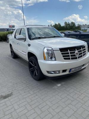 White Cadillac Escalade 2013 in Kaunas, with an engine capacity of 6.20 L and mileage of 250 thousand km for 9680 €, photo 3 on AUTOMOTO.COM.LV