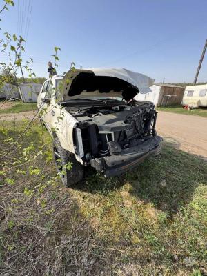 White Cadillac Escalade 2013 in Kaunas, with an engine capacity of 6.20 L and mileage of 250 thousand km for 9680 €, photo 7 on AUTOMOTO.COM.LV