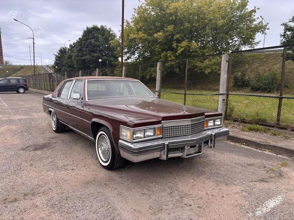 Brūns Cadillac Fleetwood 1978 Klaipėda, ar dzinēja tilpumu 7.00 L un nobraukumu 121 tūkst. km par 12500 €, foto 3 vietnē AUTOMOTO.COM.LV