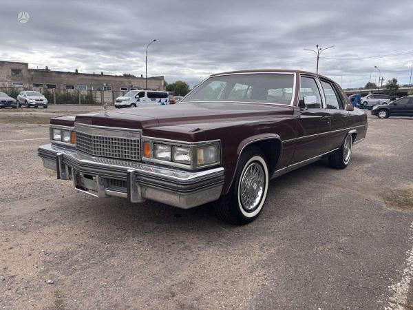 Brūns Cadillac Fleetwood 1978 Klaipėda, ar dzinēja tilpumu 7.00 L un nobraukumu 121 tūkst. km par 12500 €, foto 8 vietnē AUTOMOTO.COM.LV